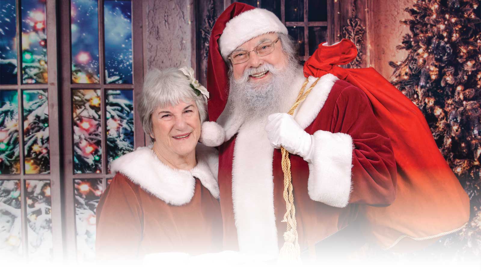 Santa 2024 Lansdowne Centre | Giggle Booth Photos